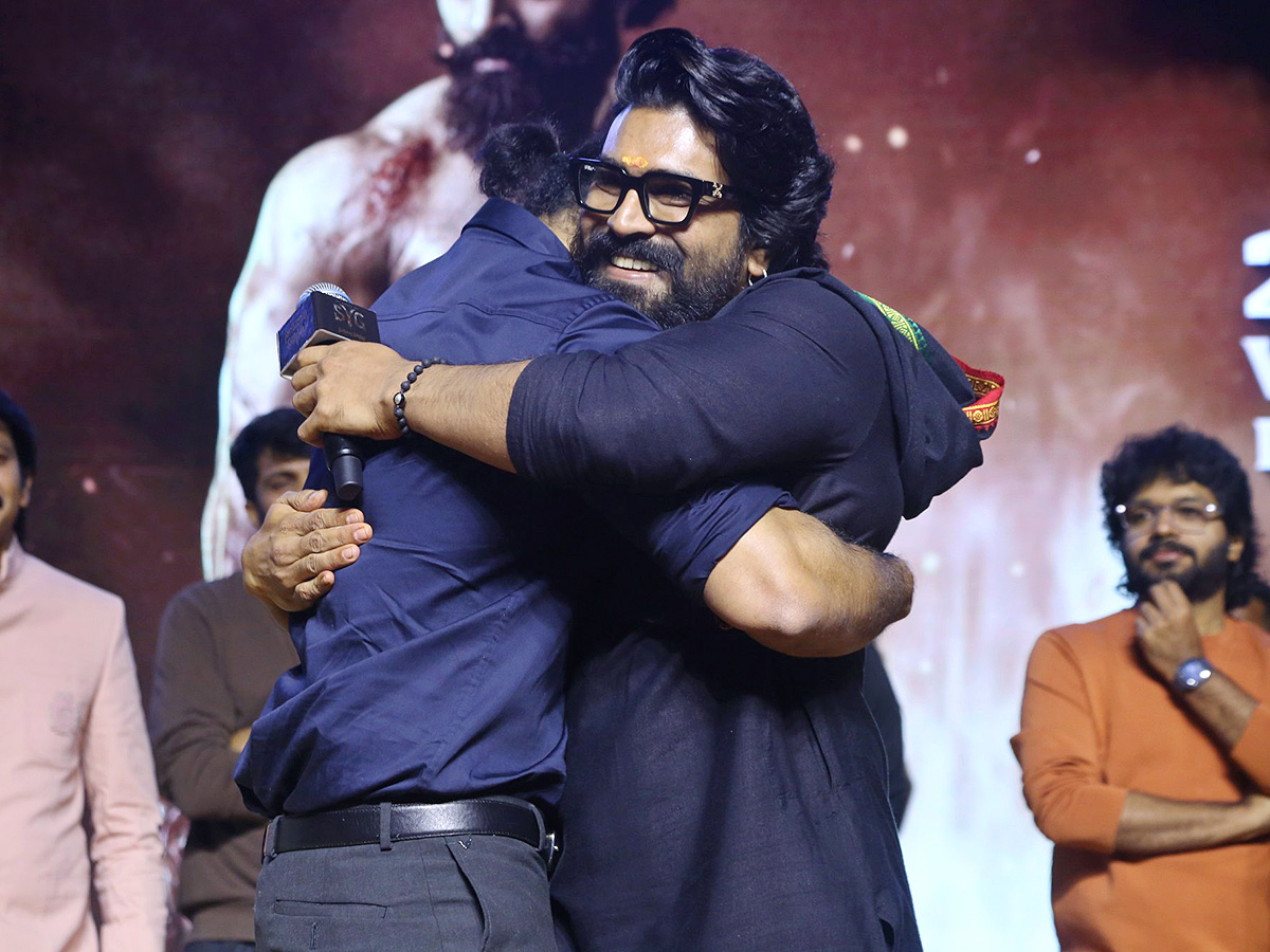 ‘సంబరాల ఏటిగట్టు’ మూవీ టైటిల్‌ ఈవెంట్‌లో రామ్ చరణ్ (ఫొటోలు) | Ram Charan Releases Sai Tej SDT18 ...